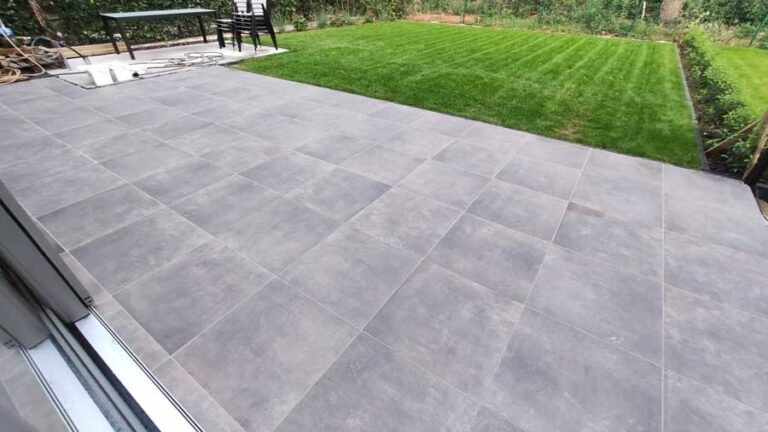 Terrassenplatten Naturstein und Keramik: Gestaltungsideen für Ihre Terrasse